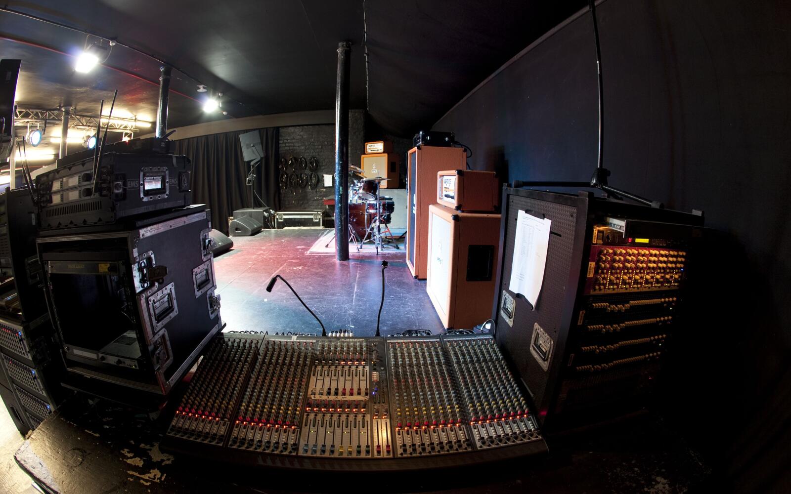 Live Sound Engineering & Music Production Degree Manchester | BSc (Hons ...